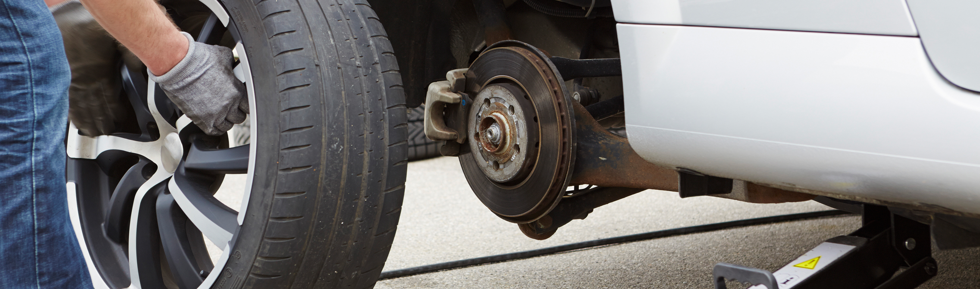 Tire rotation: How to rotate your tires | Castrol® USA